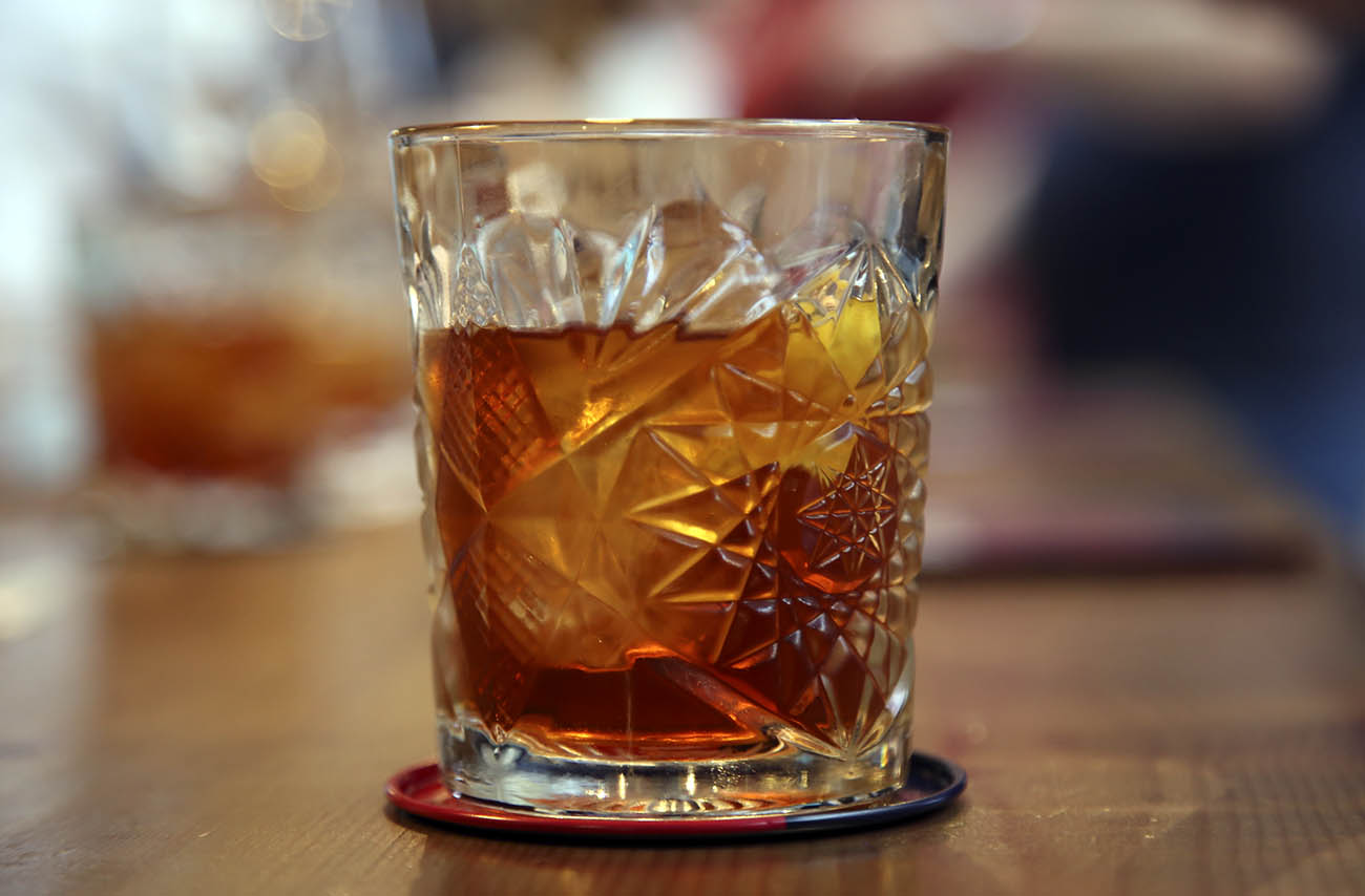 El mejor vermut preparado de Zaragoza está en... Athenea Mixture Bar ⋆ ...